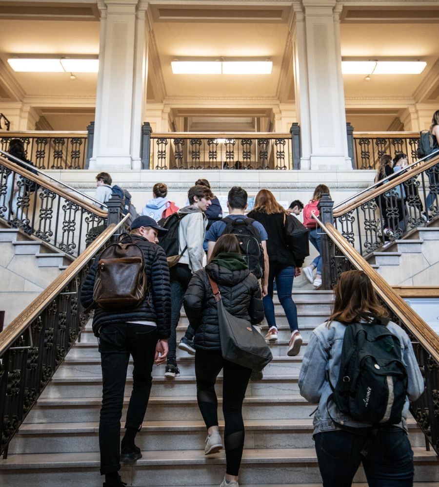 Brébeuf | Collège privé Montréal | École secondaire | Collégial (≠ Cégep)